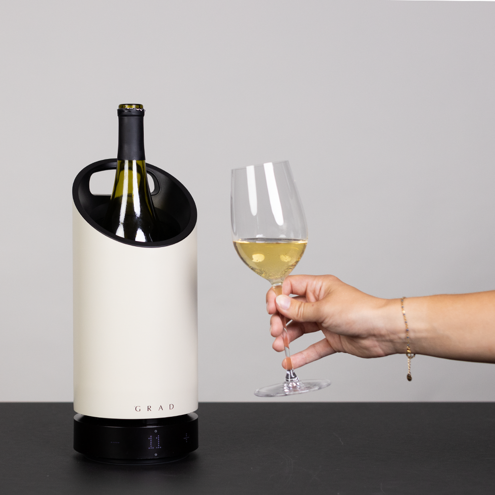 GRAD | 100% Portable & rechargable wine cooler